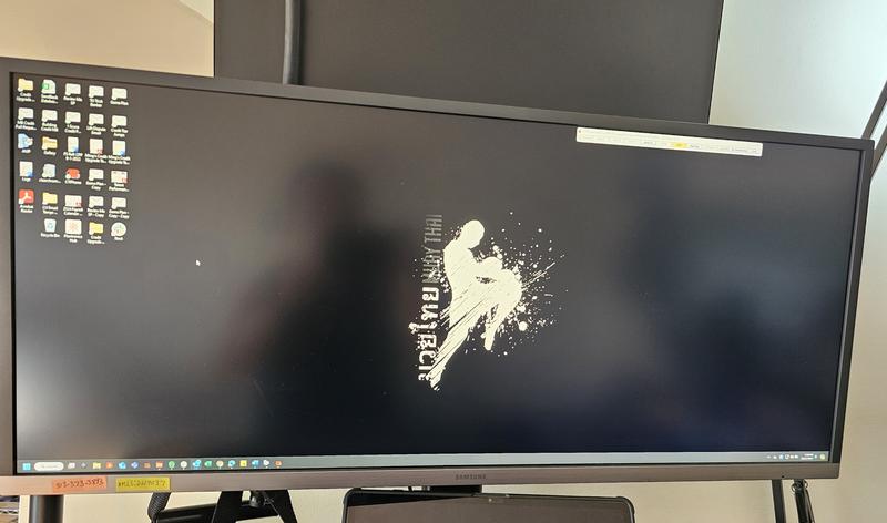 Samsung 34 inch Ultra Wide Monitor WQHD 21:9 ratio provides seamless ...