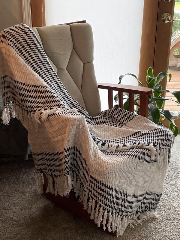 Saro Lifestyle Diamond Weave Design Throw, 50" x 60" - Macy's