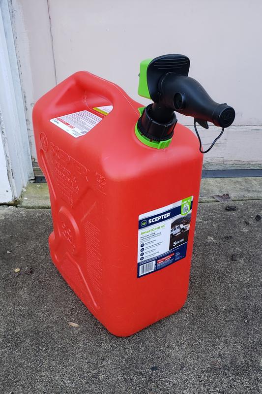 Scepter SmartControl Dual Handle Gasoline Can Container Jug, 5 Gal/18 ...