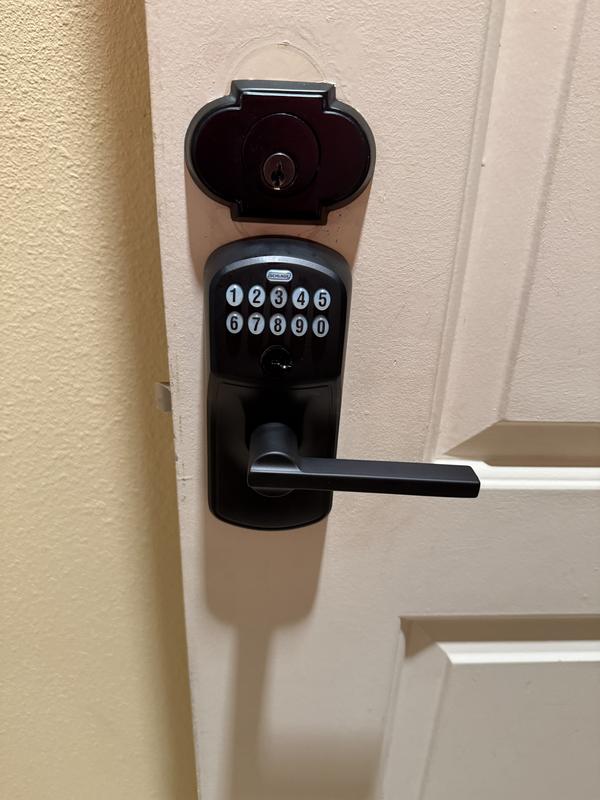 Schlage Camelot-Latitude Matte Black Keypad Electronic Handle Lock at ...
