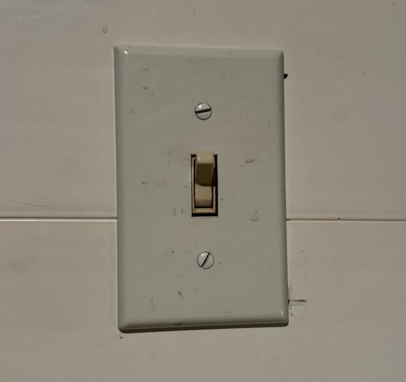 Square D X Series 15-amp Single-pole Rocker Light Switch , Black in the ...