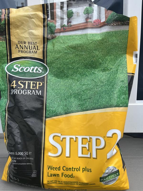 Scotts STEP 2 Weed Control Plus Lawn Food 2, 15,000 Sq. Ft. - Macy's