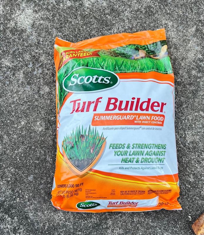 Scotts 15,000 sq. ft. Turf Builder Winterguard Fall Lawn Food at ...