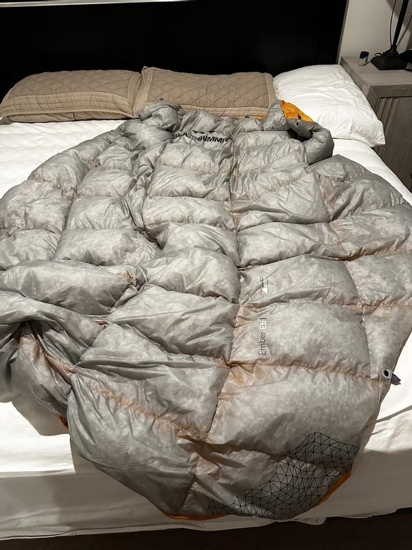 Sea To Summit Ember EbII Sleeping Bag: 30F Down - Hike & Camp Sea To Summit Ember EbII Sleeping Bag: 30F Down - Hike & Camp