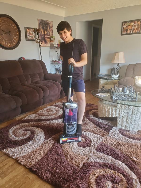 Shark Rotator Swivel Pro Complete with PowerFins HairPro Bagless Pet ...