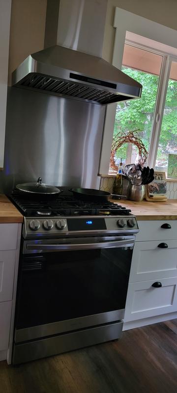 Sharp 30-in 5 Burners 6.1-cu ft Self & Steam Cleaning Air Fry ...