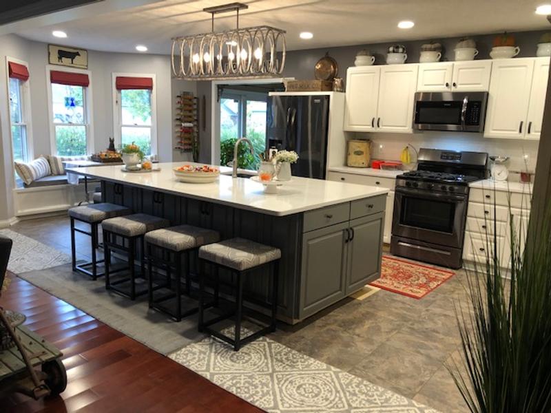 Shenandoah Stemson 14.6-in W x 14.5-in H Oat Painted Kitchen Cabinet ...
