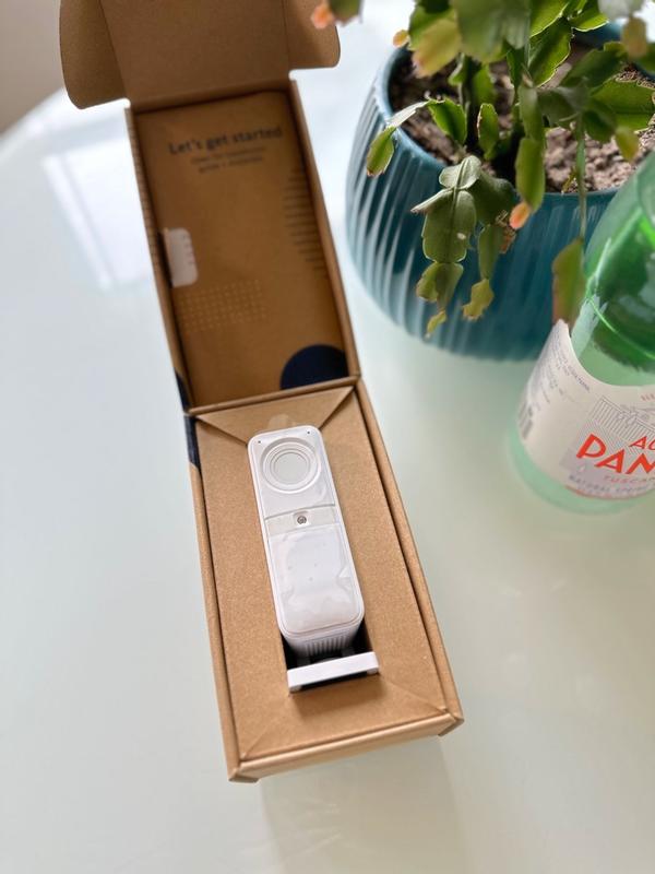 SimpliSafe Smart Alarm Wireless Indoor Security Camera Indoor 1-Camera Battery-operated Stick Up ...