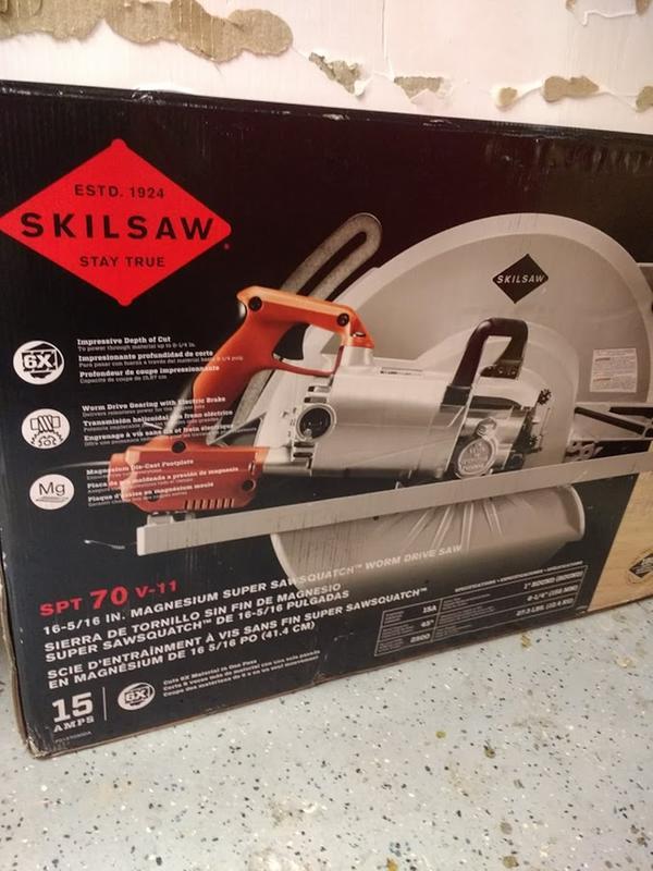 SKILSAW Super Sawsquatch 15-Amp 16-5/16-in Worm Drive Corded Circular ...