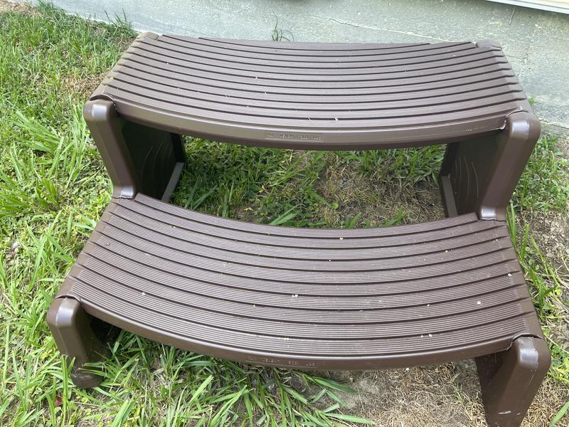 Confer Plastics Handi-Step Spa Hot Tub Stairs for Straight/Curved Spas ...