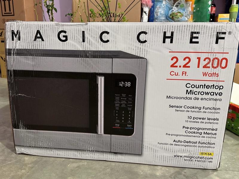Magic Chef 2.2-cu ft Large 1200-Watt Countertop Microwave (Stainless ...