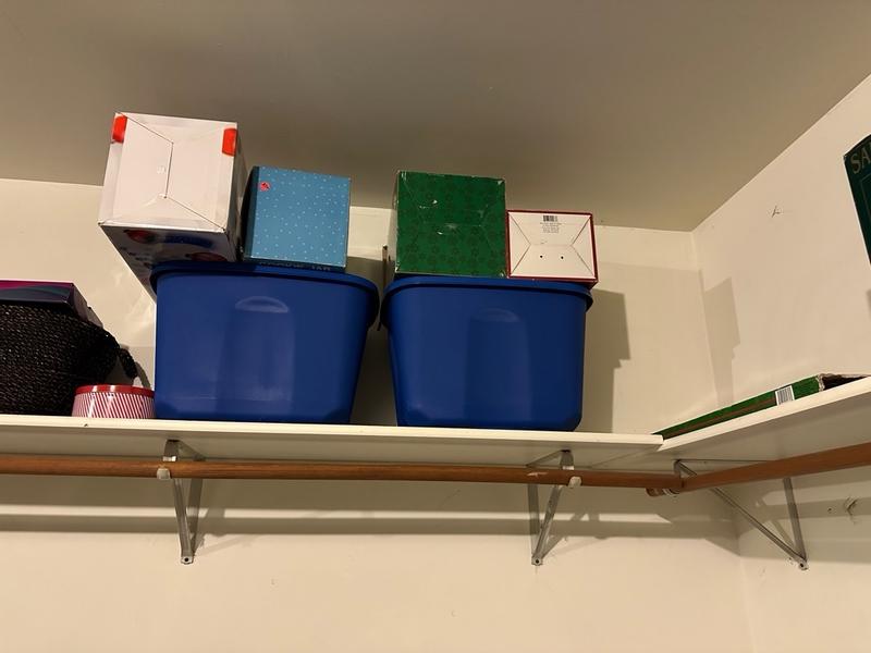 Homz Products HOMZ 10 Gallon Heavy Duty Plastic Storage Container Capri ...