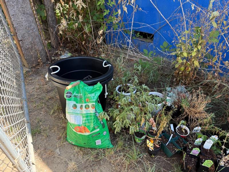 United Solutions 2 Pack 19 Gallon Rope Handle Tub Plastic Storage ...