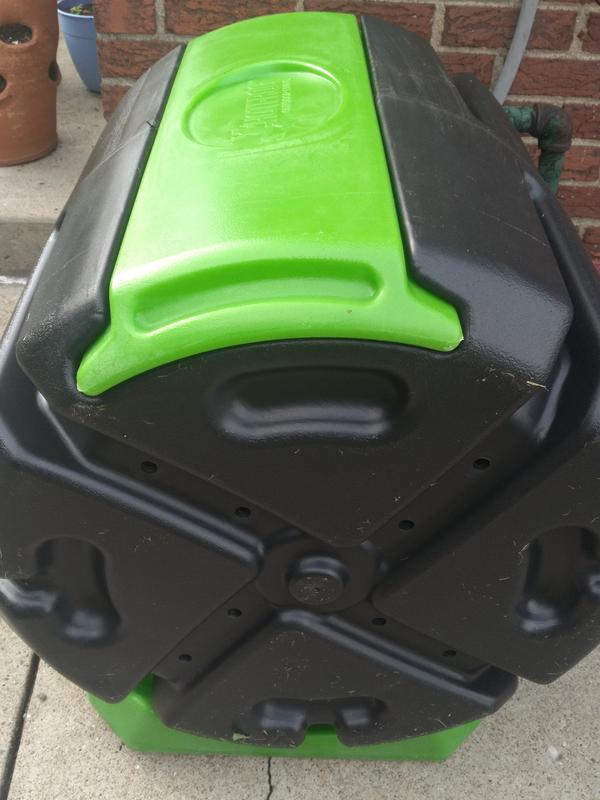 Hot Frog 37 Plastic Tumbler Composter in the Composters department at ...