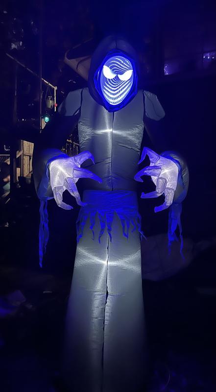 Airflowz 8-ft Pre-Lit Gray Reaper Inflatable for Indoor/Outdoor ...