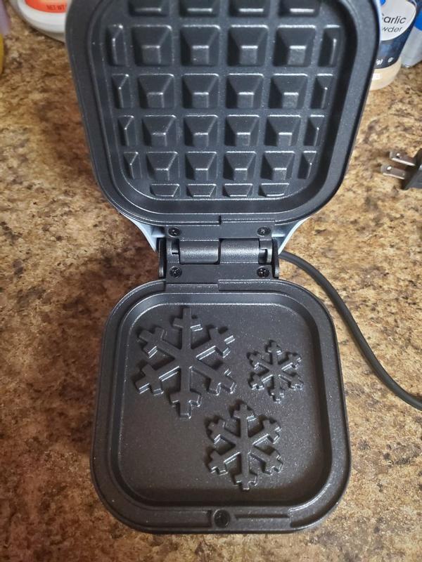 Rise By DASH 1 waffle Gloss Blue Plastic Waffle Maker in the Slow ...