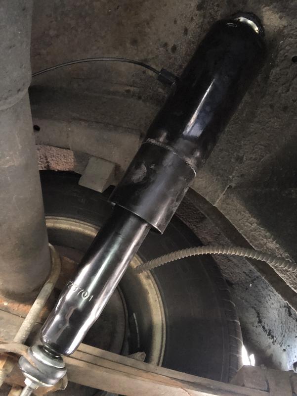 Adjustable Rear Shocks Gabriel 49205 HiJackers Rear Air Shocks ...