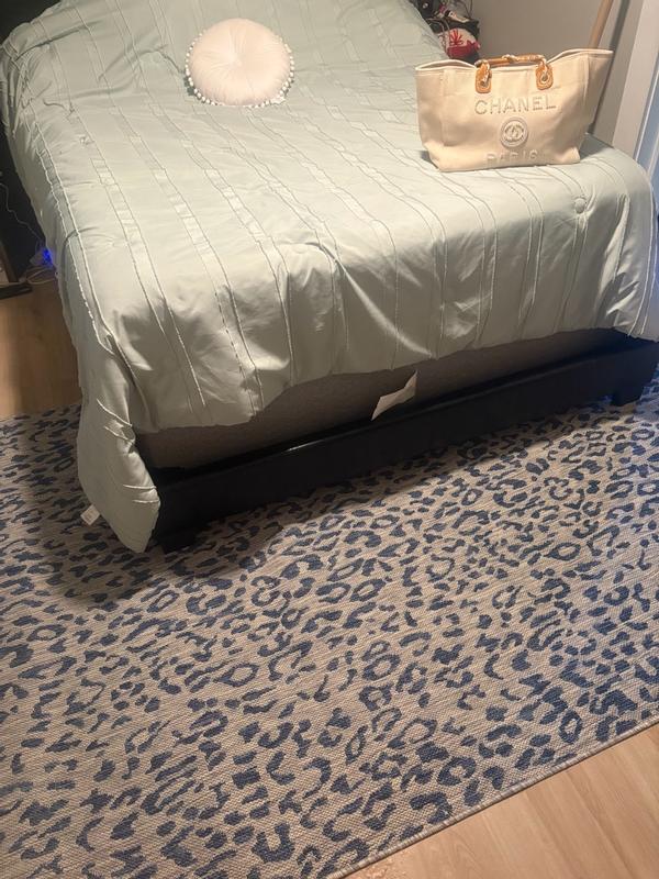 Livabliss Eagean 4 X 6 (ft) Bright Blue Indoor/Outdoor Animal Print Mid ...