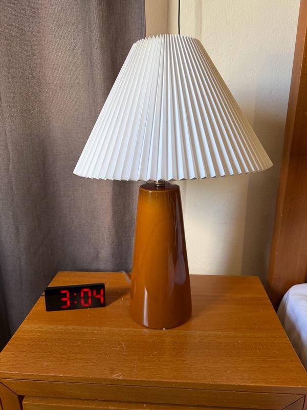 Livabliss Vikundu 25-in White/Bright Red On/Off switch Table Lamp with ...