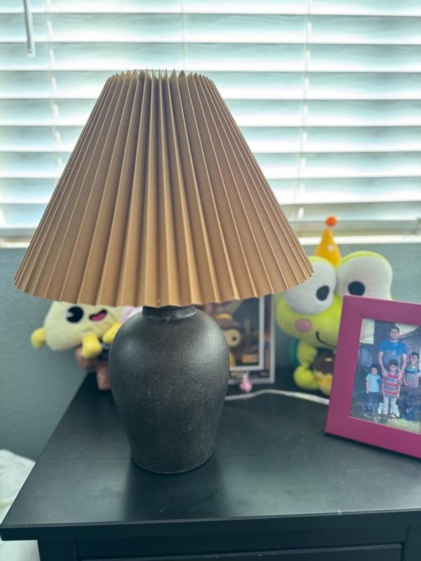 Livabliss Besson 19-in Brown/White On/Off switch Table Lamp with Linen ...