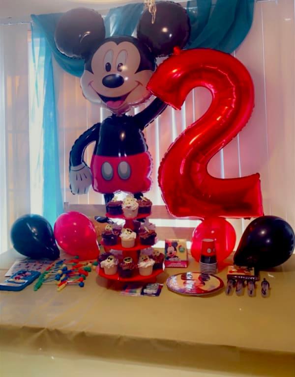 Disney Mickey Mouse Satin Giant Gliding Air-Walker Foil Balloon, Red ...