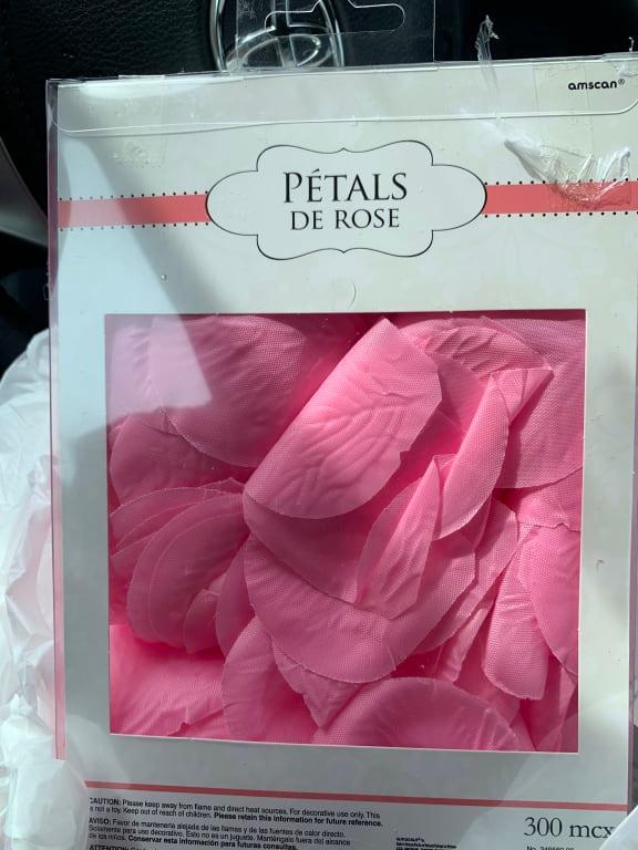Rose Petal Scatter Decorations, Assorted Colours, 3-in, 300-pk, for ...