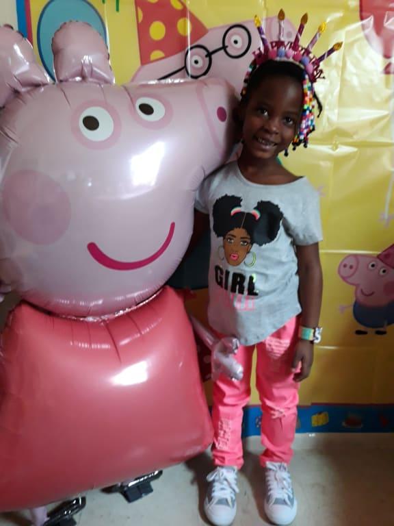 Nickelodeon Peppa Pig Satin Giant Gliding Air-Walker Foil Balloon, Pink ...