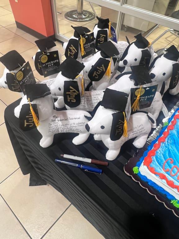 Graduation Autograph Dog, White | Party City