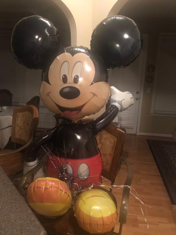 Disney Mickey Mouse Satin Giant Gliding Air-Walker Foil Balloon, Red ...