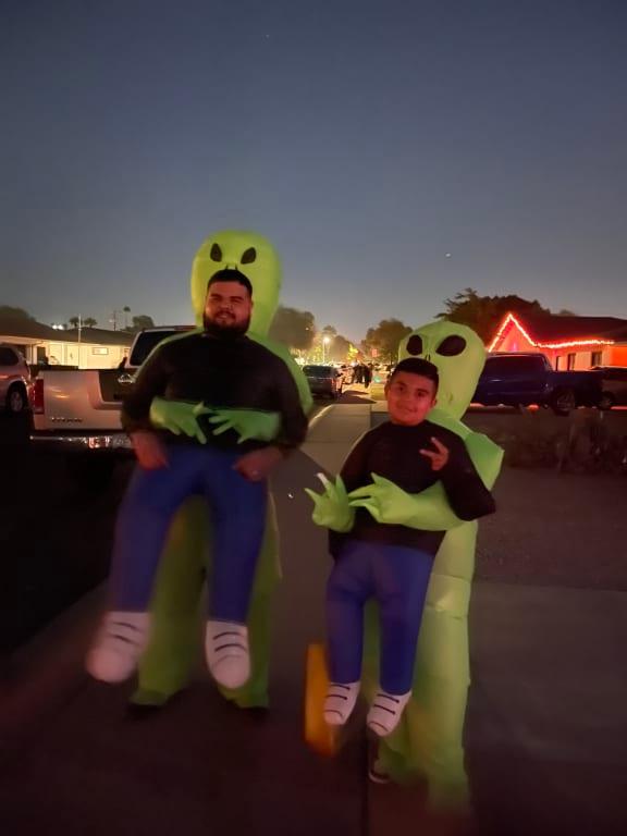 Kids' Alien Green Inflatable Halloween Costume, One Size | Party City