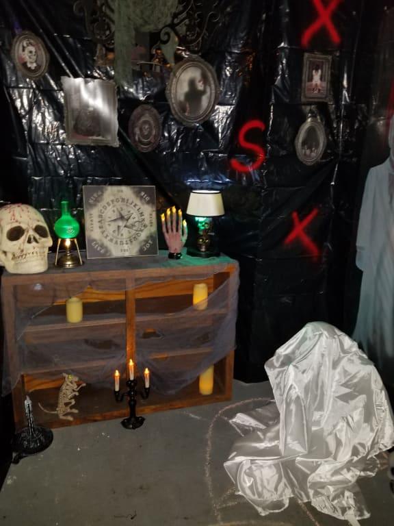 Hanging Paper Candelabra, Black, 16-in, Indoor Decoration for Halloween ...