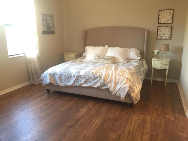 Pergo MAX Premier Amber chestnut Laminate Wood Flooring ( 16.93-sq ft ...