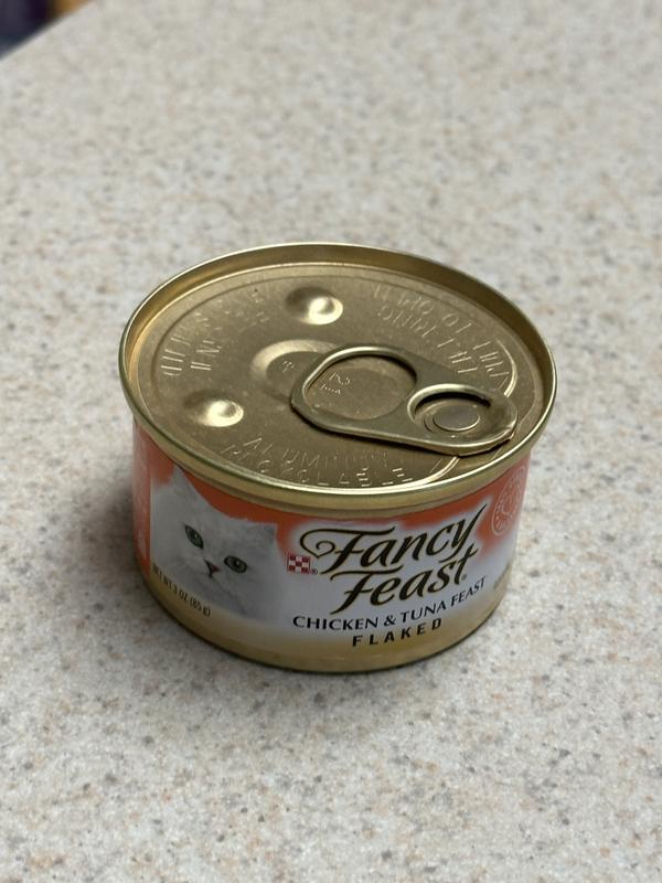Purina Fancy Feast Flaked Chicken and Tuna Feast Wet Cat Food, 3 oz. at ...