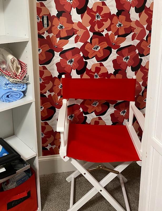 RoomMates 28.3-sq ft Red Vinyl Floral Self-adhesive Peel and Stick ...