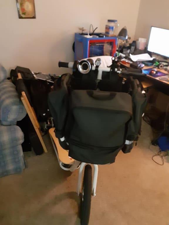 Razor Ecosmart Metro Electric Scooter with Seat, White at Tractor Supply Co