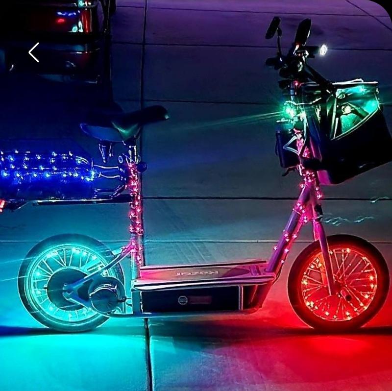 Razor Ecosmart Metro Electric Scooter with Seat, White at Tractor Supply Co