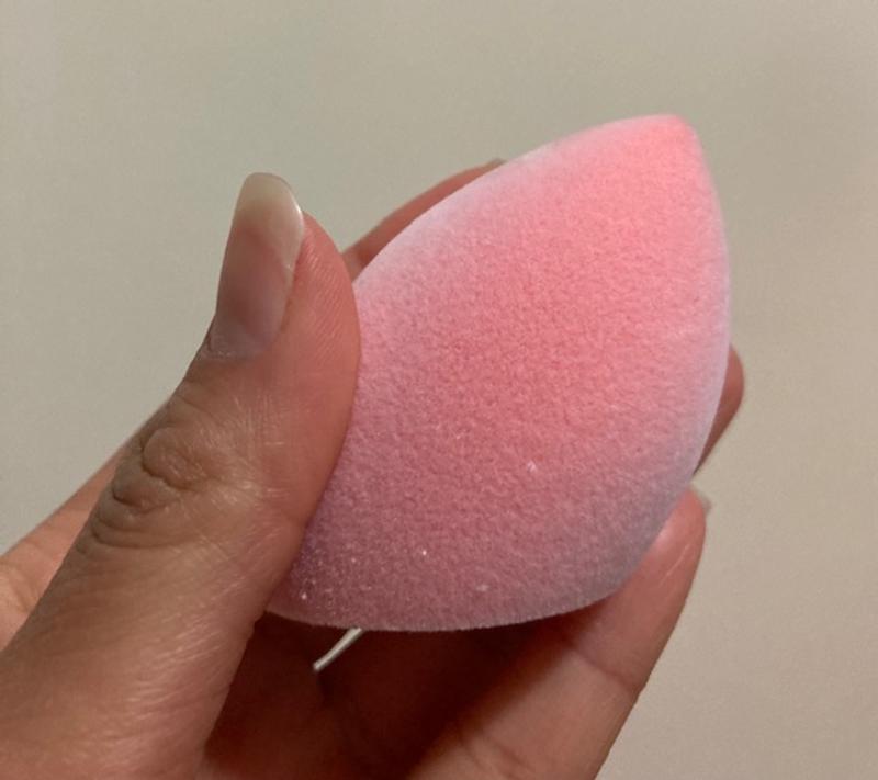 Red Spots On Makeup Sponge | Saubhaya Makeup