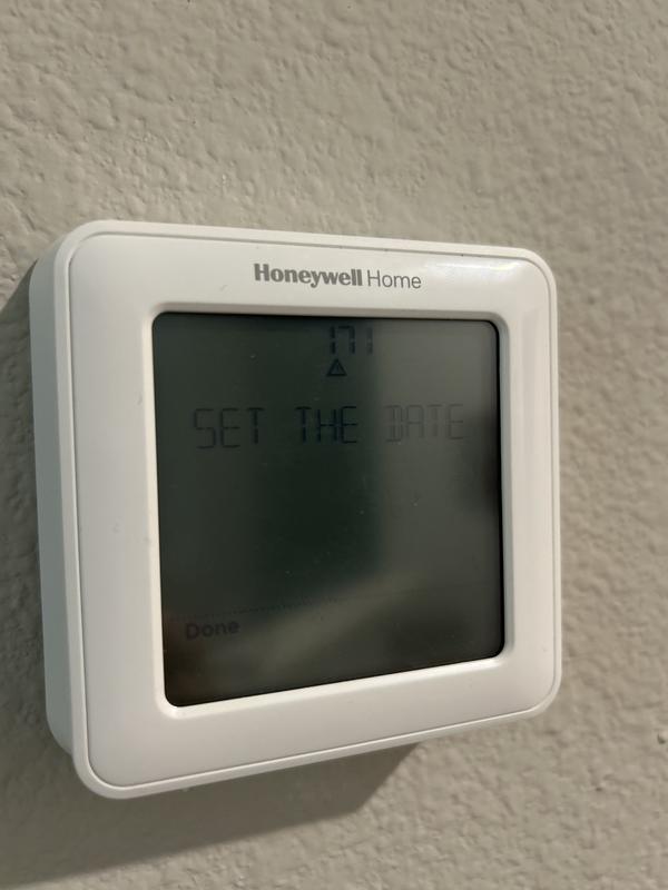 Honeywell Home Selectable-flexible Touch Screen Programmable Thermostat RTH8560D1002 at Lowes.com