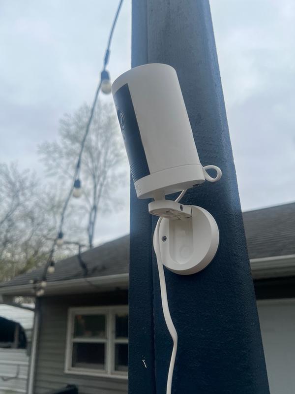 Ring Outdoor Cam Plus, Plug-In with 2K Video and Ring Vision, Low-Light ...