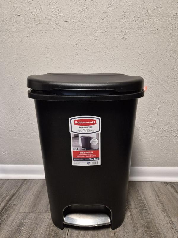 Rubbermaid 13-Gallon Gunmetal Blue Plastic Indoor Kitchen Step Trash ...