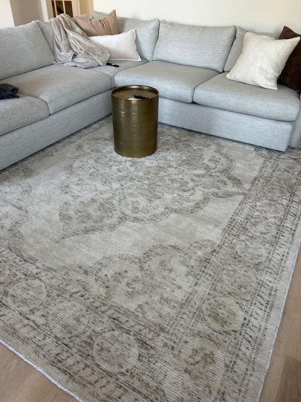 Rugs USA Padma Lakshmi Istanbul Hand-Tufted Ornate Border Wool-Blend ...