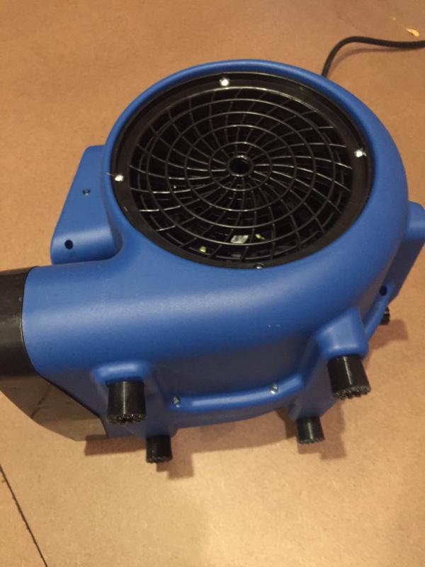 Comfort Zone 11-in 3-Speed Indoor Blue Floor Fan in the Portable Fans ...