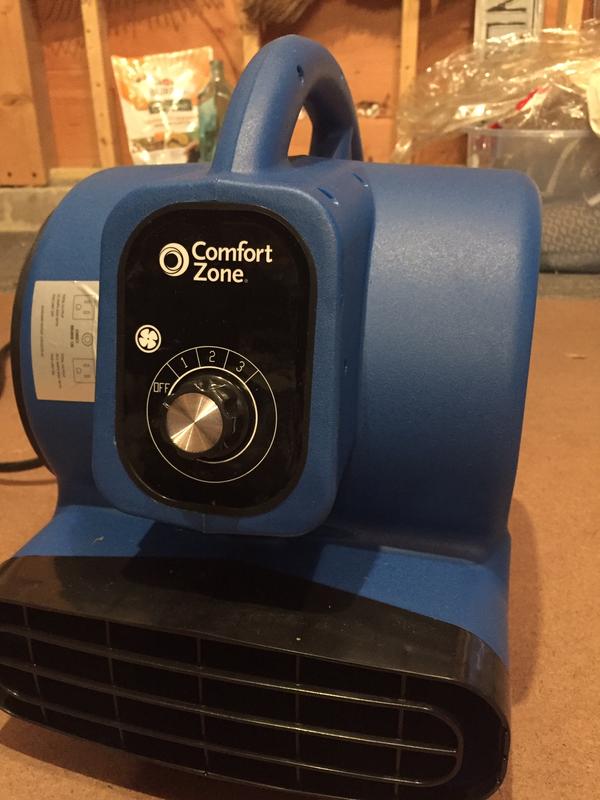 Comfort Zone 11-in 3-Speed Indoor Blue Floor Fan in the Portable Fans ...