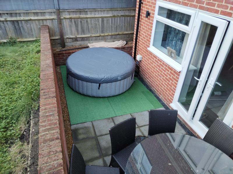 Wave 82-in x 25.6-in 6-Person Inflatable Round Hot Tub ATL6GRATUS at ...