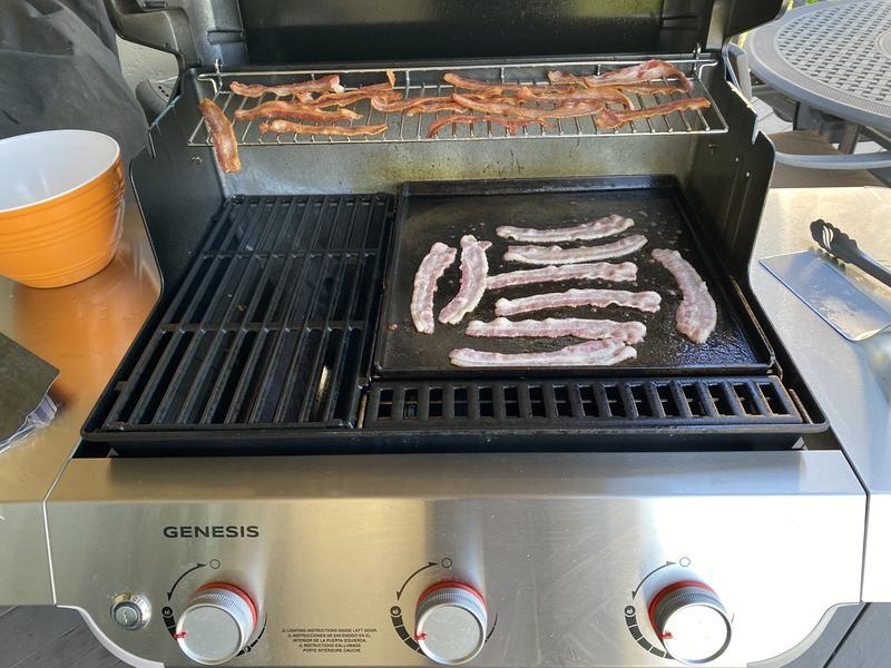 Weber 3-Burner Propane Gas Genesis E-315 Grill, 39,000 BTU at Tractor ...
