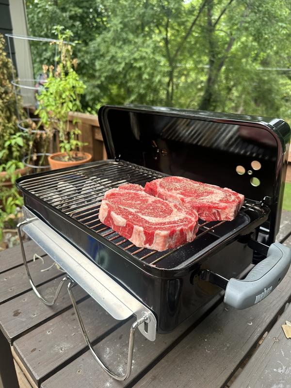 Weber Go anywhere Split Grate Charcoal Grill 19-in W Black Charcoal ...