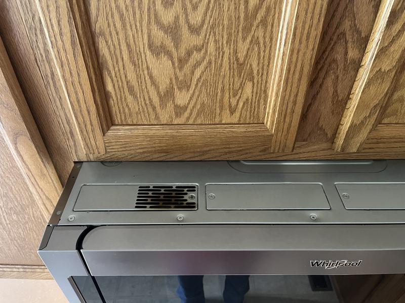 Whirlpool 1.1-cu ft 1000-Watt Low Profile 30-in Over-the-Range ...