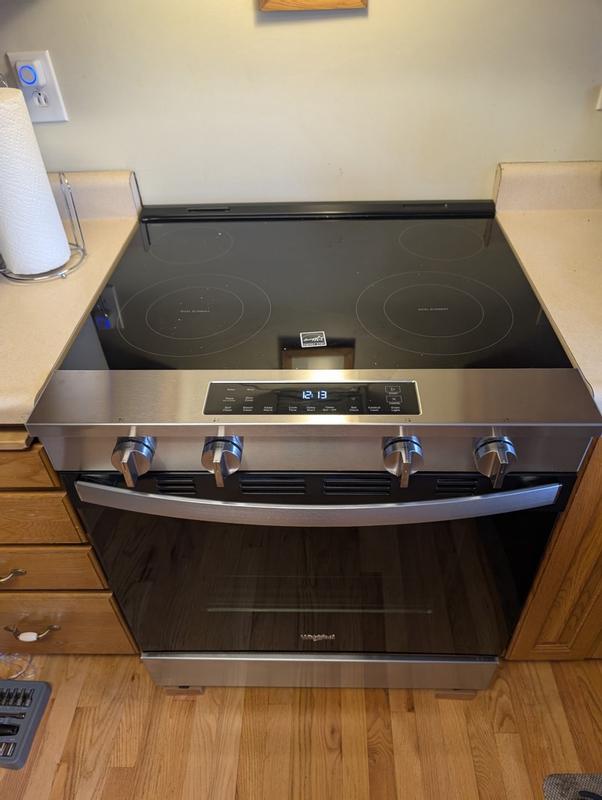 Whirlpool 30-in Glass Top 4 burners 5.3-cu ft Slide-In Electric Range ...
