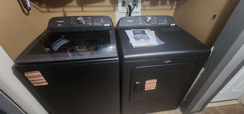 Whirlpool 7-cu ft Steam Cycle Vented Gas Dryer (Volcano Black ...