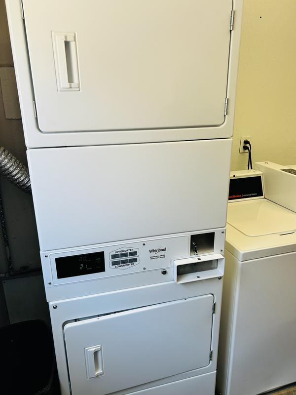 Whirlpool 7.4-cu ft Coin-Operated Gas Commercial Dryer (White ...